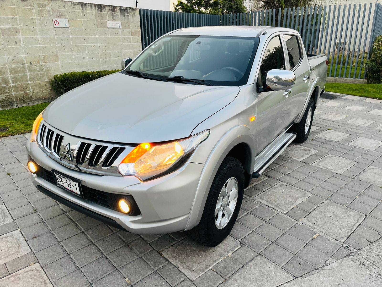 Mitsubishi L200 2016